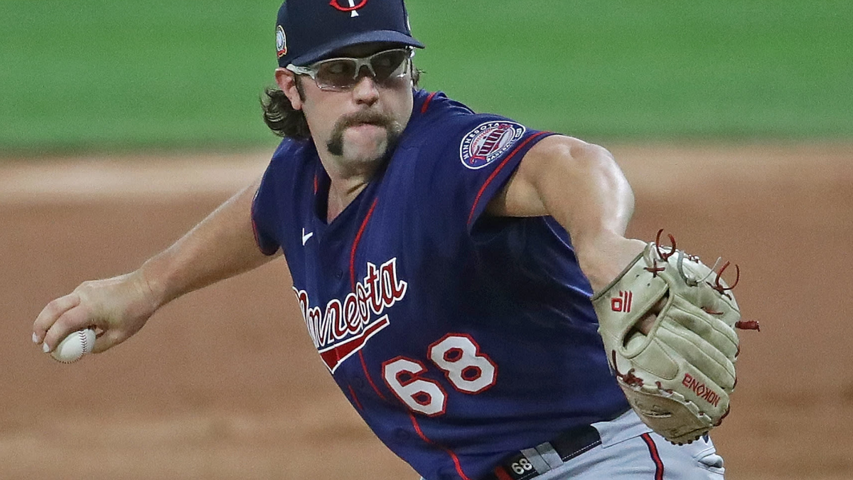 MLB: Mariners Sign Pitcher with a Story That Includes Driving for Ride ...