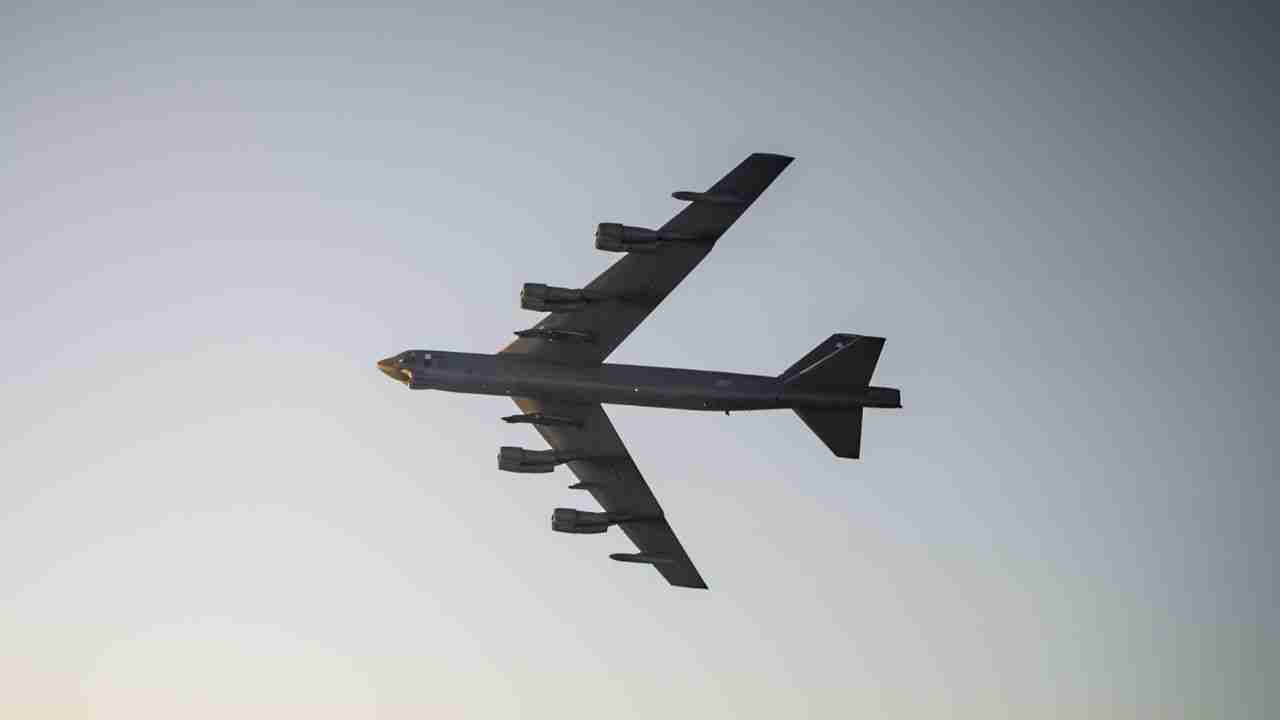 USA sender B-52 bombefly til Spanien og B-1B til Japan i nye ...