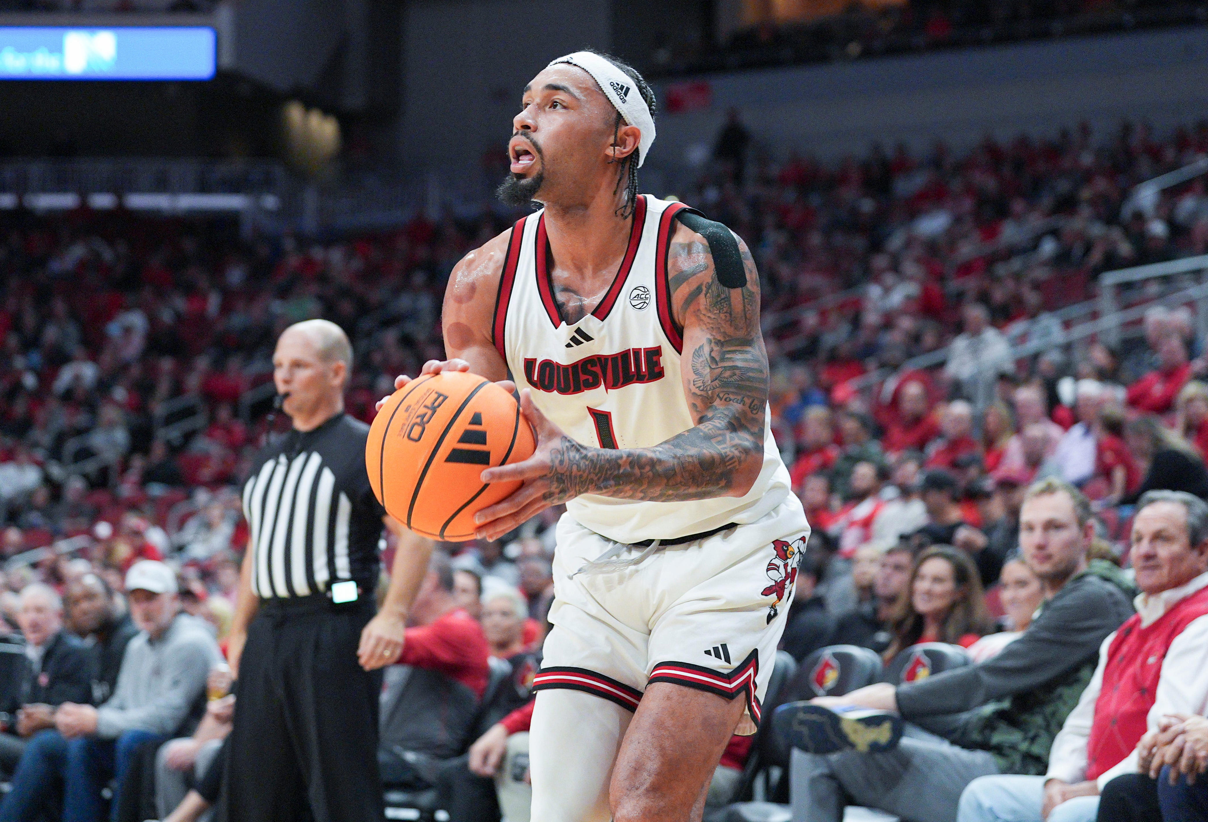 Will J'Vonne Hadley play for Louisville basketball vs Kentucky today ...