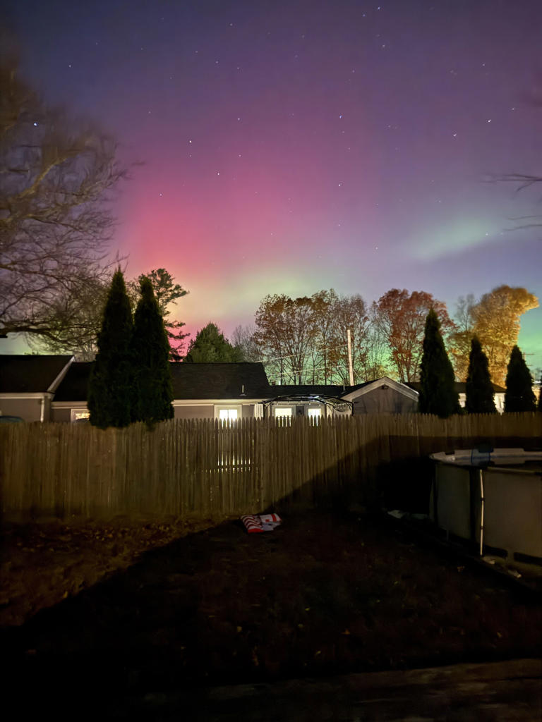 Northern lights illuminate skies in RI, Mass.
