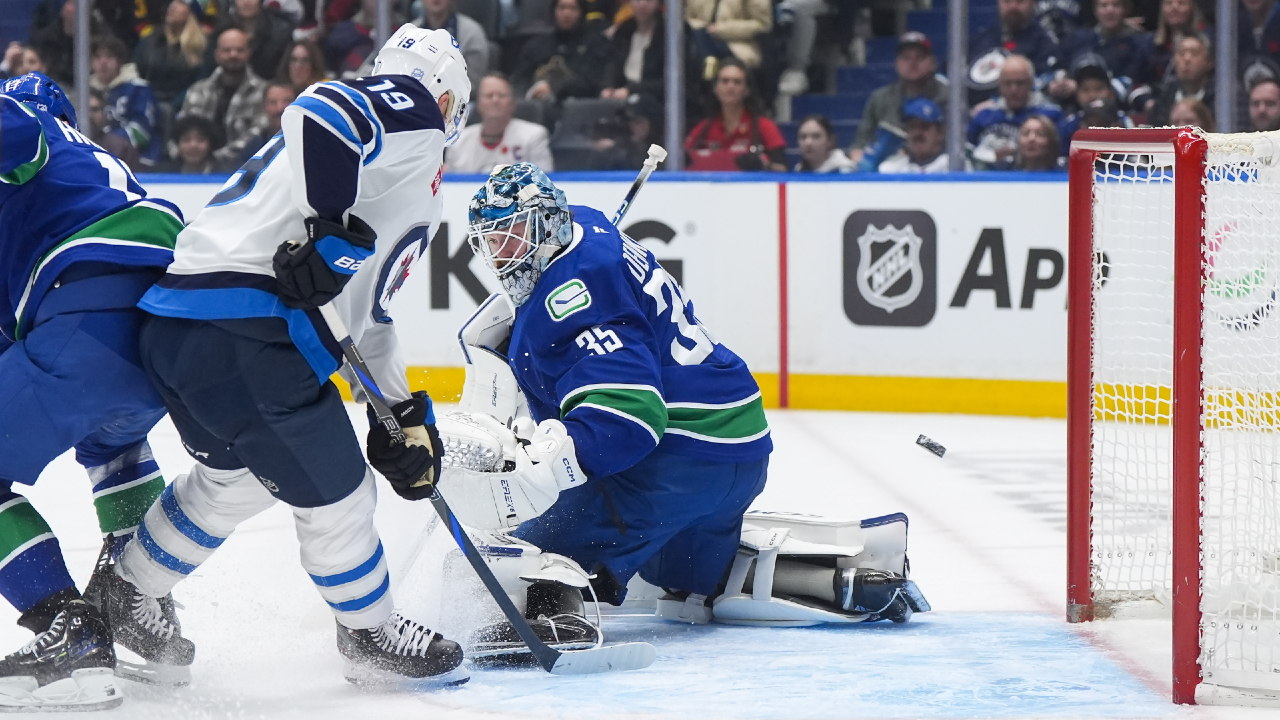 Canucks’ Thatcher Demko leaves start vs. Jets with lower-body injury