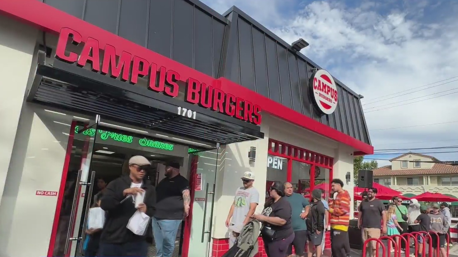 Campus Burgers opens new San Jose restaurant with opening day food giveaway