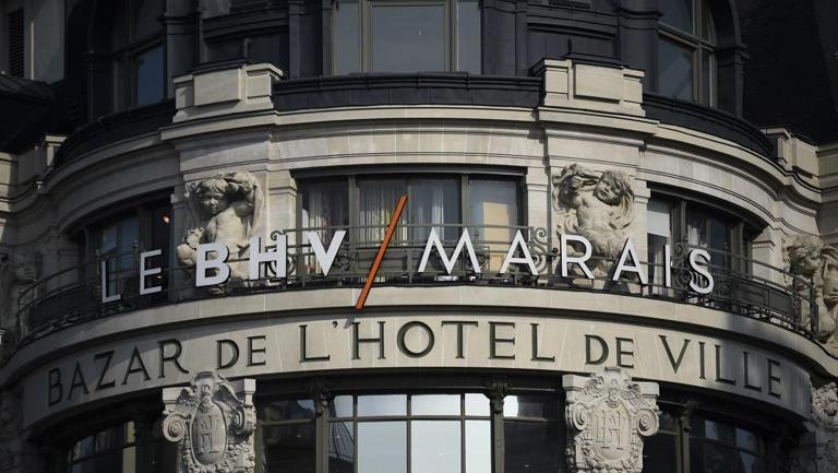 INFO BFM BUSINESS. Les deux géants de la parfumerie Dior et Guerlain quittent à leur tour le BHV ...