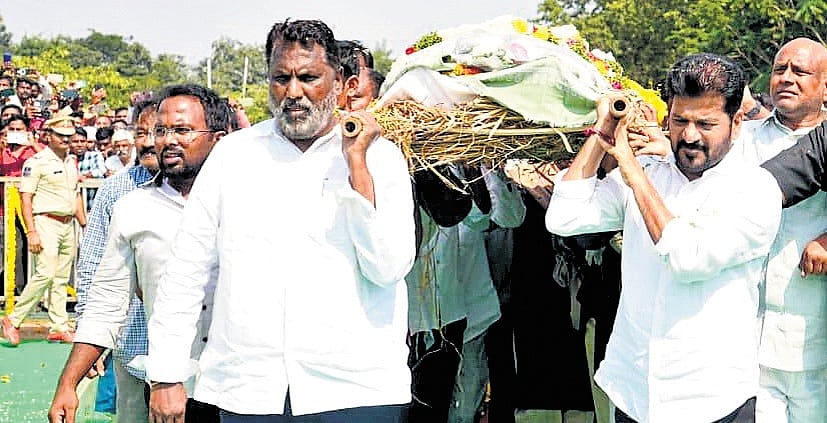 Telangana CM Revanth Reddy again urges Centre to confer Padma Shri on ...