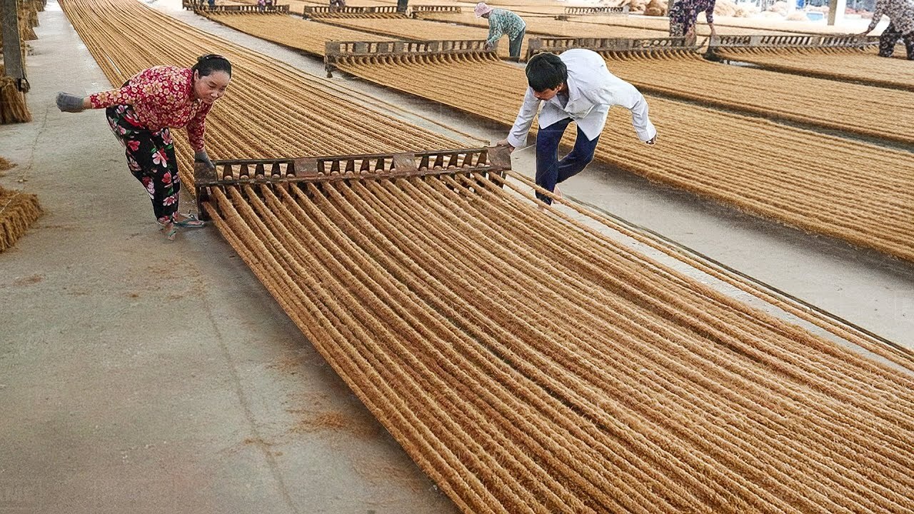 The process of crafting high-end oversized mats using raw coconuts