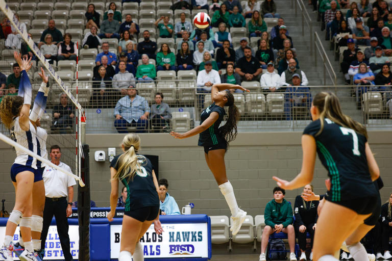 Volleyball playoffs: Southlake Carroll advances; Highland Park moves ...