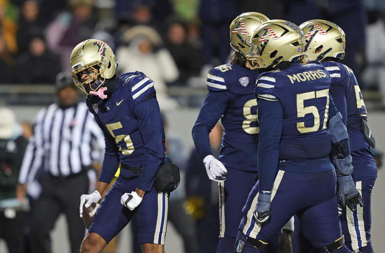 Akron Zips football transfer portal tracker. Updates on who’s in, out