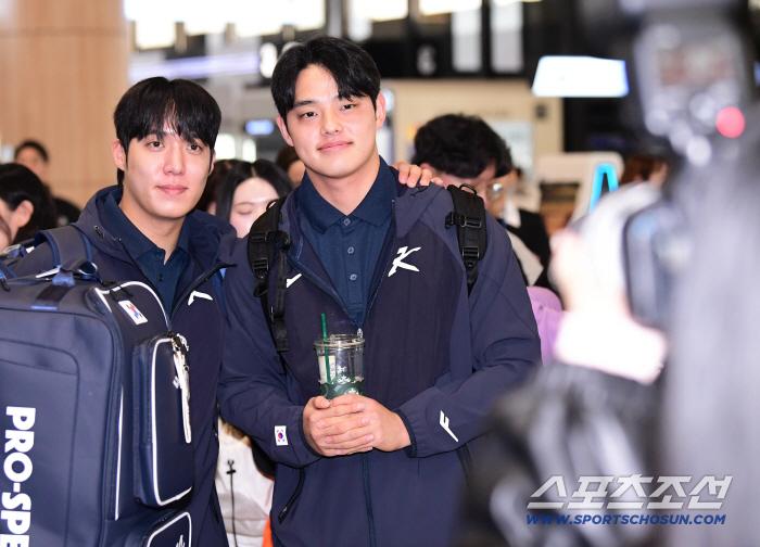 Wontae In Moon Dongjoo, handsome two-shot