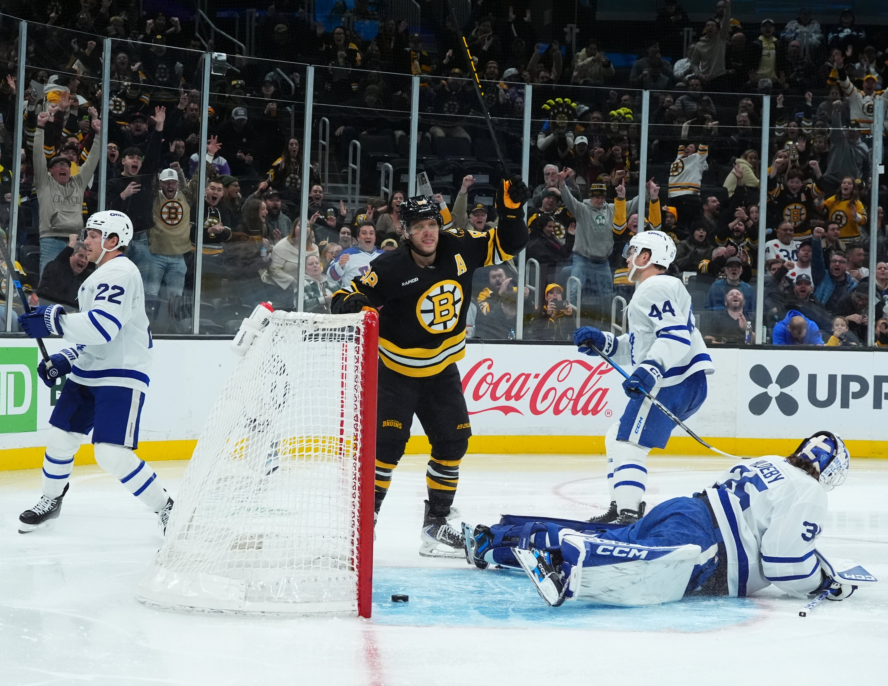 Recap: Bruins power up in 5-3 win over Maple Leafs