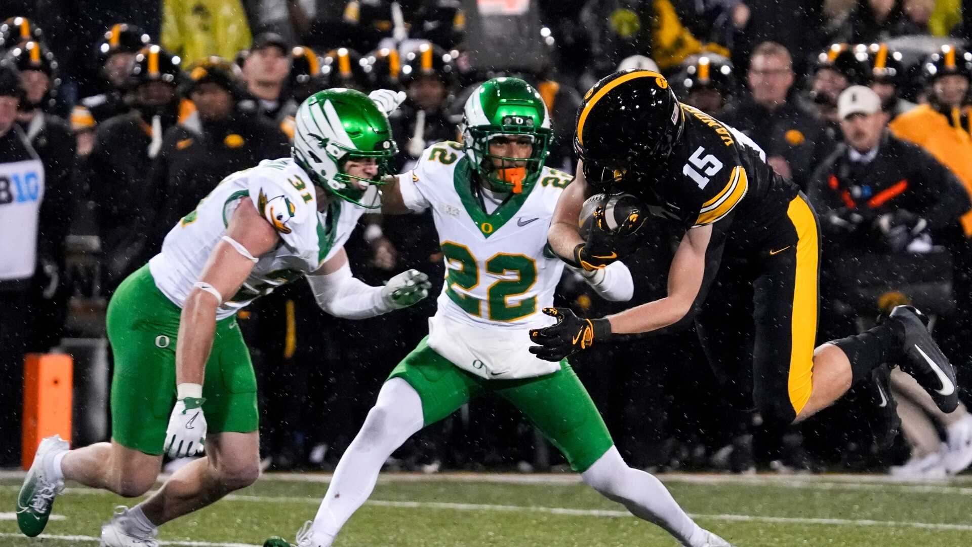 No. 7 Oregon vs. Minnesota prediction: Odds, expert picks, team and ...