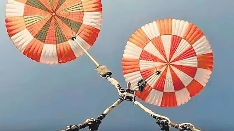 ISRO successfully tests main parachute for Gaganyaan mission at Jhansi ...