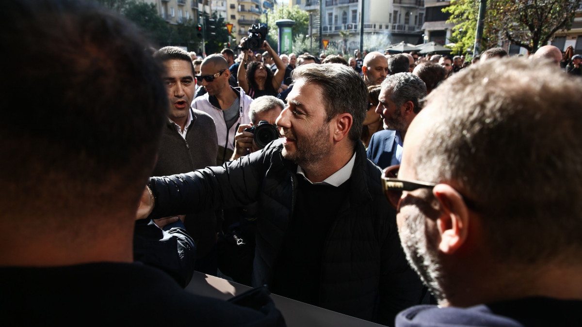 Το ΠΑΣΟΚ στρέφεται στην περιφέρεια και κεφαλαιοποιεί τη δυσαρέσκεια των ...