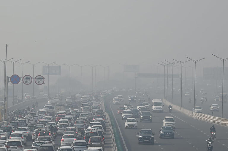 Delhi's air quality 'severe' for second day in a row