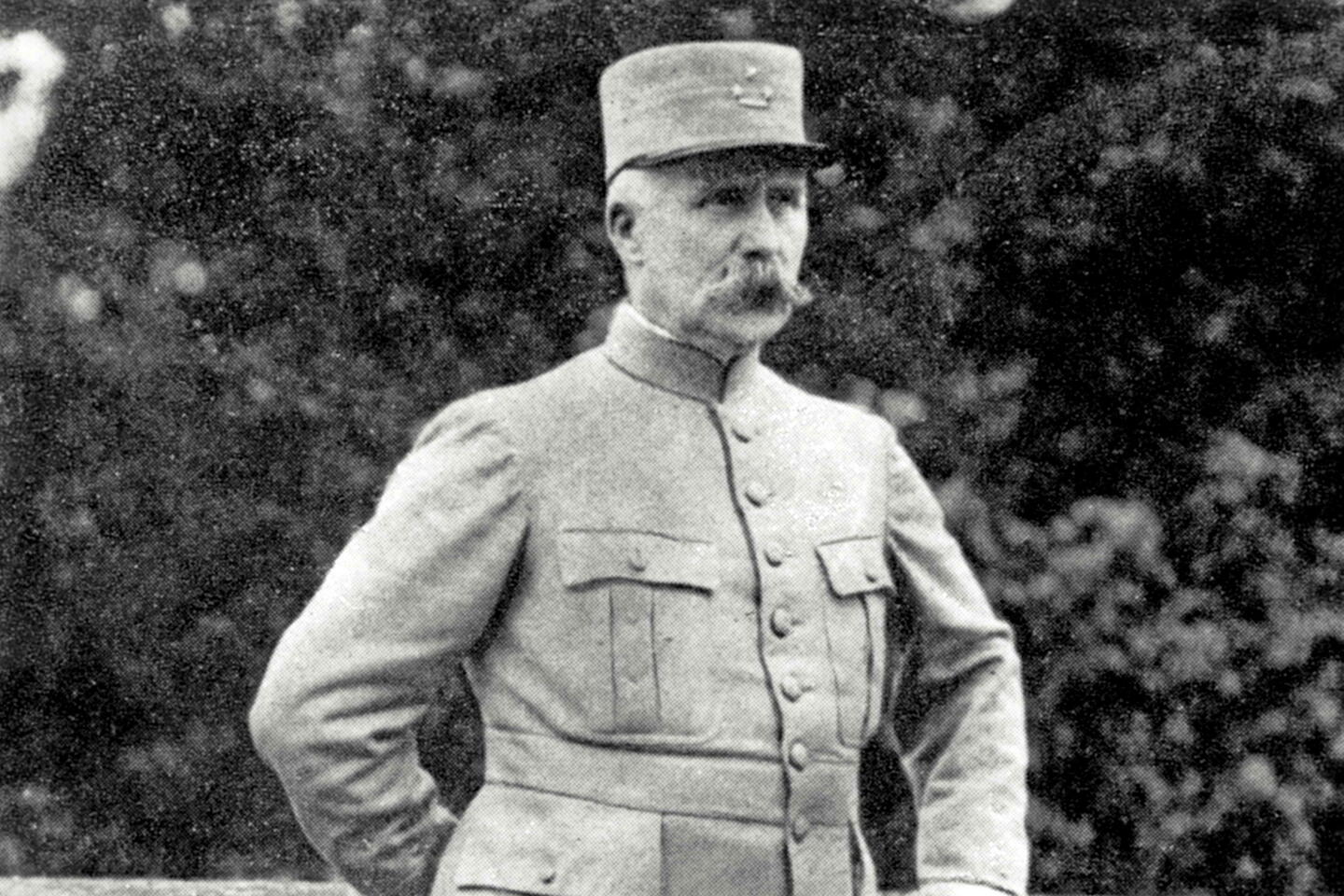 Une cérémonie religieuse en hommage au maréchal Pétain interdite par le ...