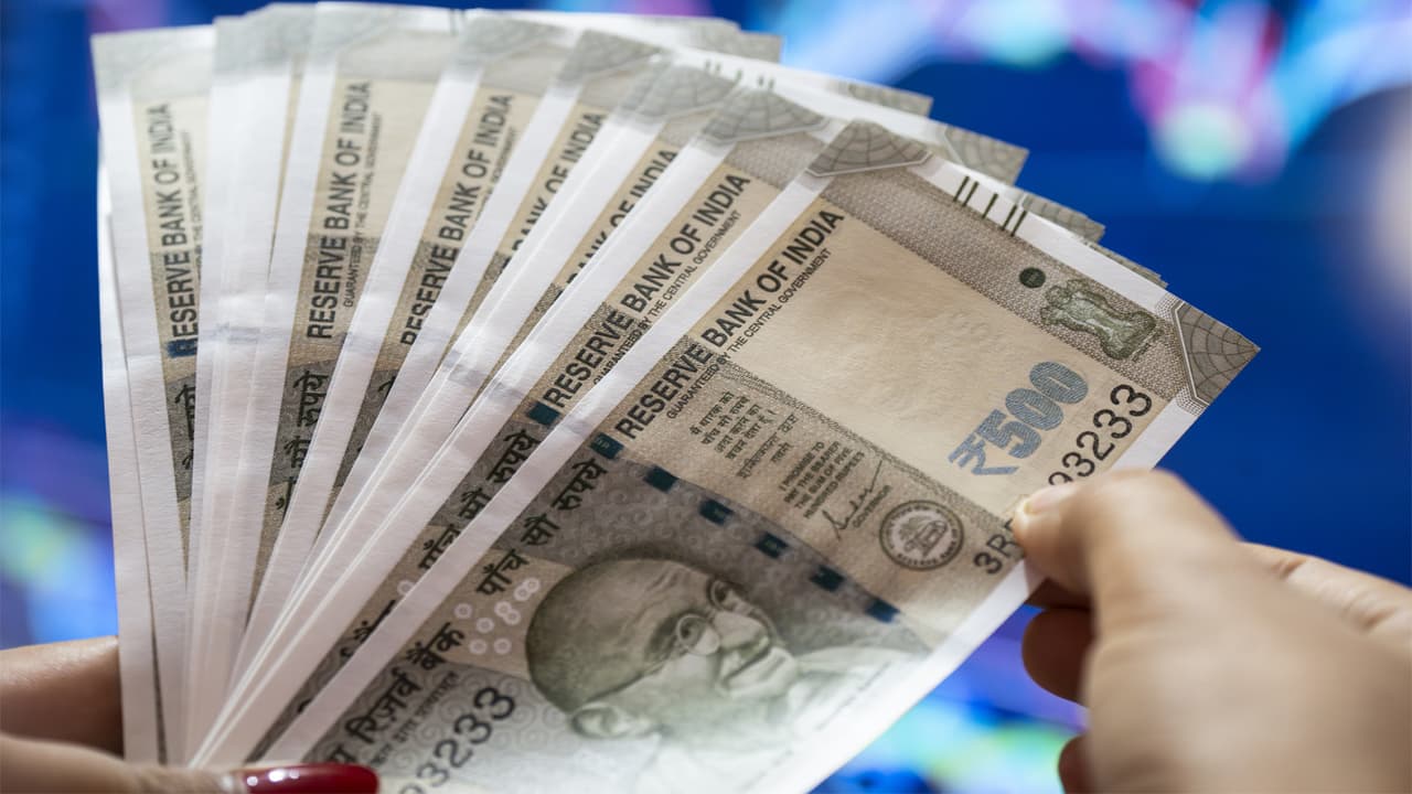 Eicher Motors Q2 Profit Rises 24% to Rs 1,369 Crore; Revenue Surges 45% YoY on Strong Royal ...