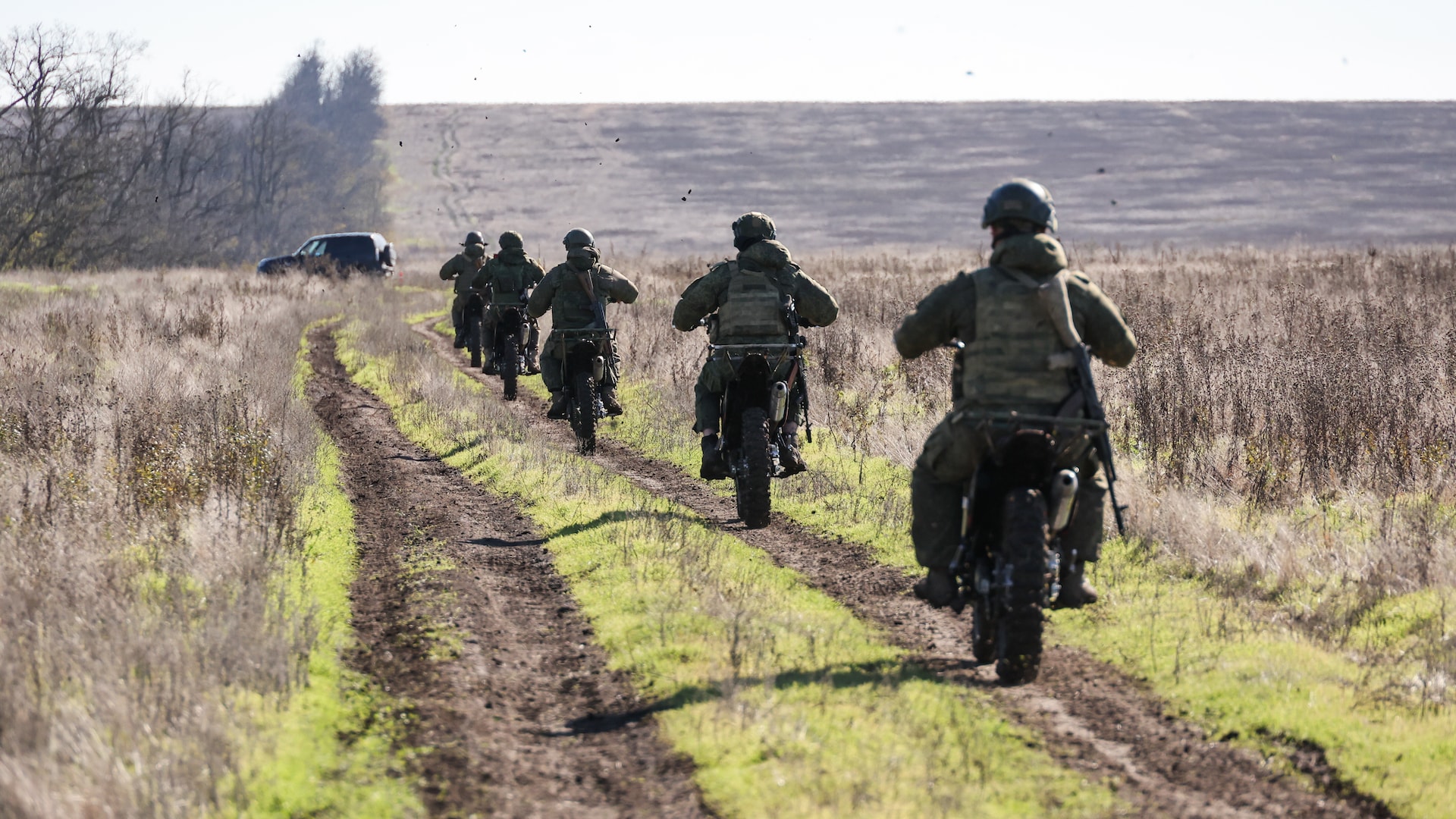 Russen fallen wie in „Mad Max“ in Pokrowsk ein - Selenskyj spricht von ...