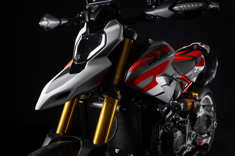 Pecinta Moge Italia Merapat, Ducati Hypermotard V2 dan V2 SP Versi 2026 ...