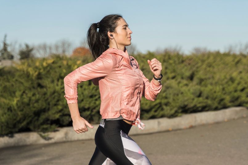 Ini tips rahasia rambut tetap wangi meski sudah banyak berkeringat