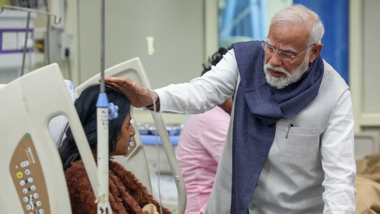 Inside Delhi Red Fort Blast Victims' Post-Mortem: Excessive Bleeding ...