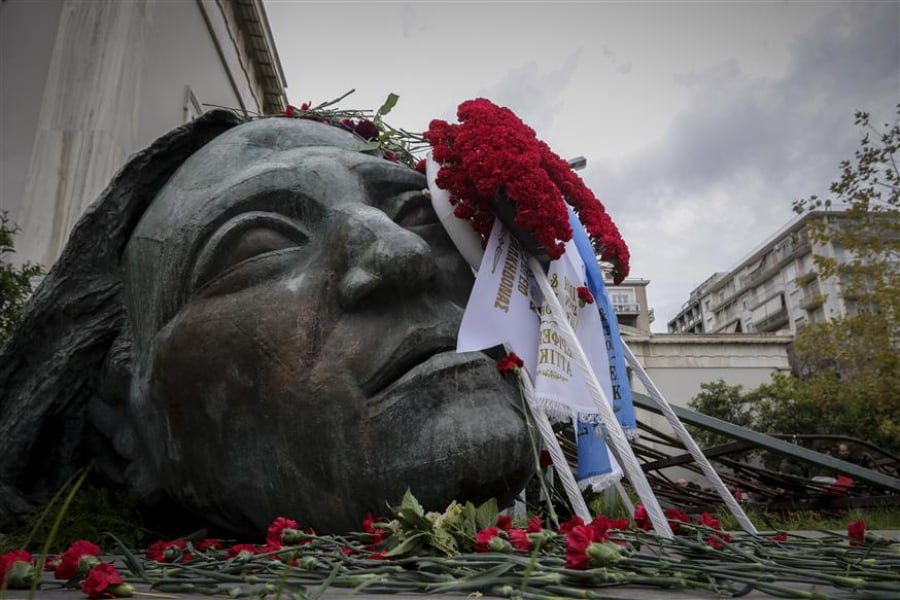 Χωρίς τσάντα αλλά με απουσίες οι μαθητές στις 17/11