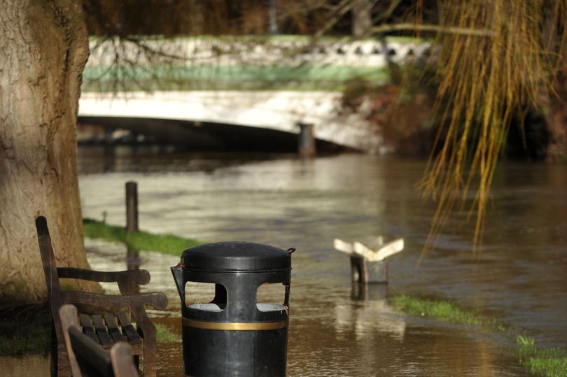 Flooding risk across Surrey as Met Office issues 24-hr heavy rain warning