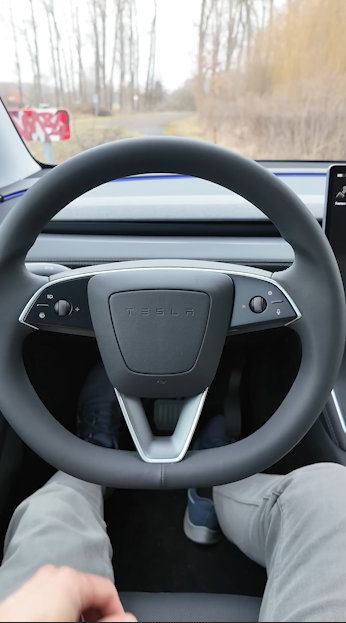 Tesla traz tecnologia inteligente de ponto cego