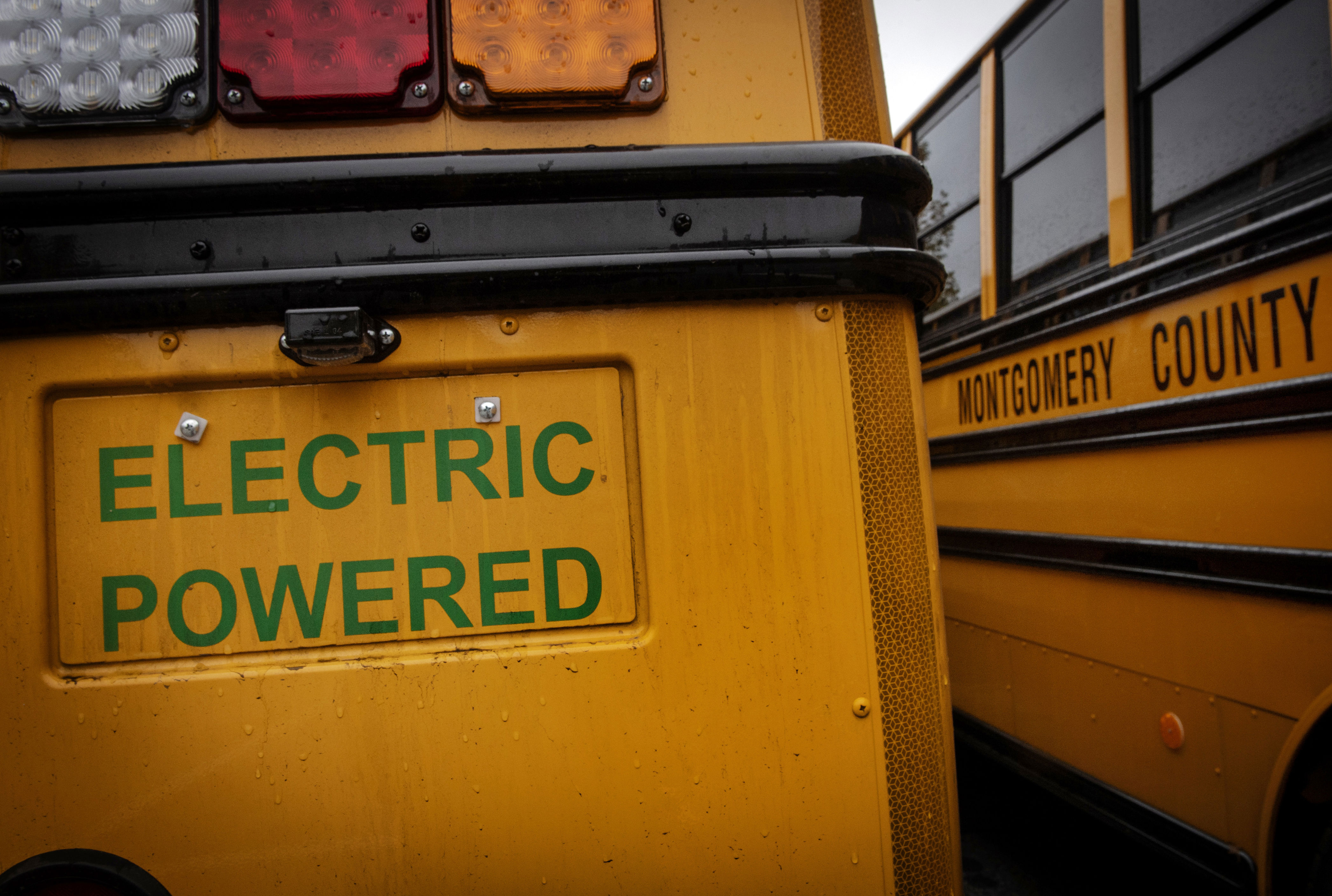 A school district’s deal to shift to electric buses hits another bump