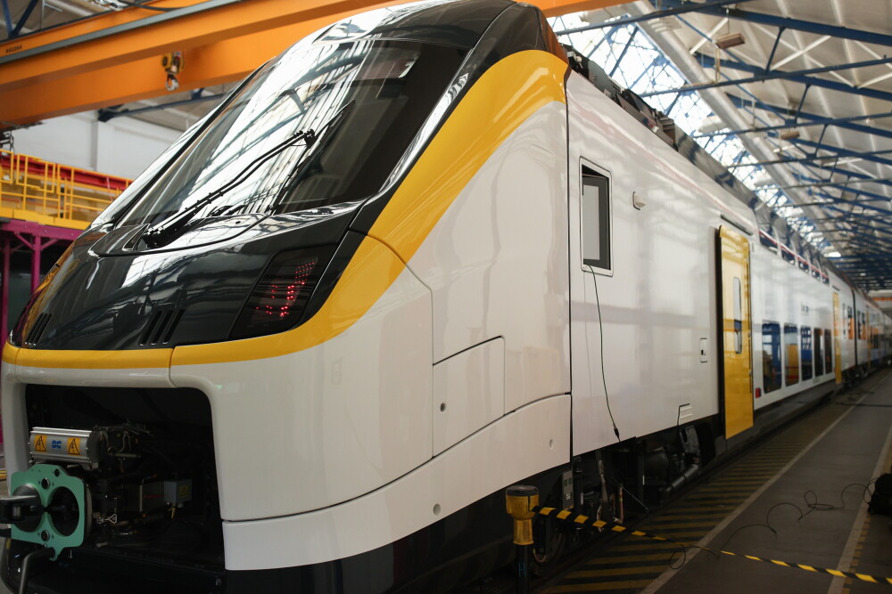 PKP Intercity z umową z Alstom Polska na 42 piętrowe pociągi ekspresowe