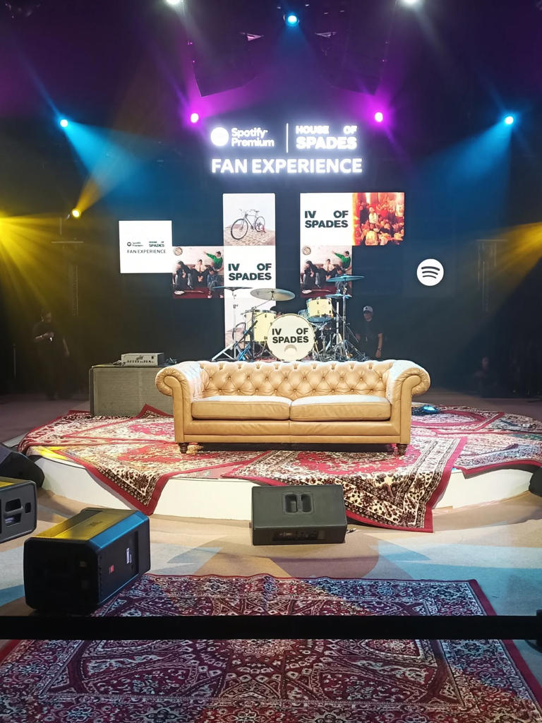 'House of Spades' is a warm and bustling welcome home party for every fan