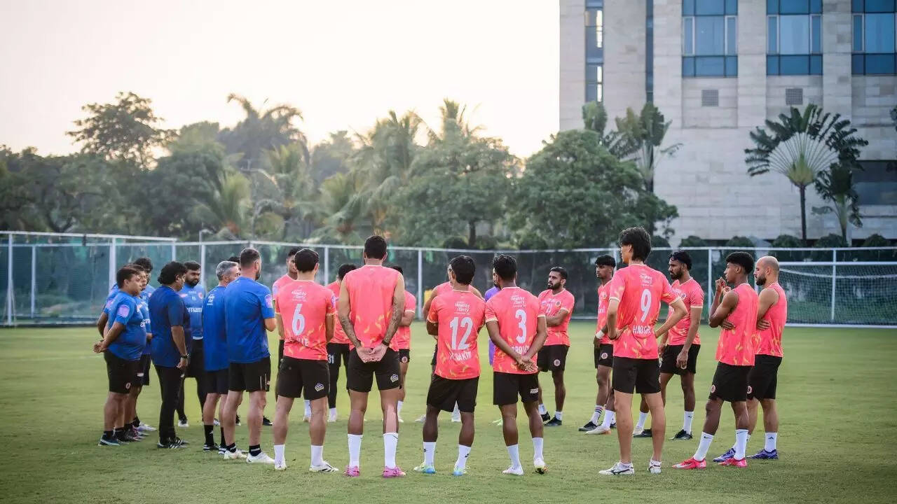 Indian football’s crisis: AIFF Super Cup semifinalists to play on, for ...