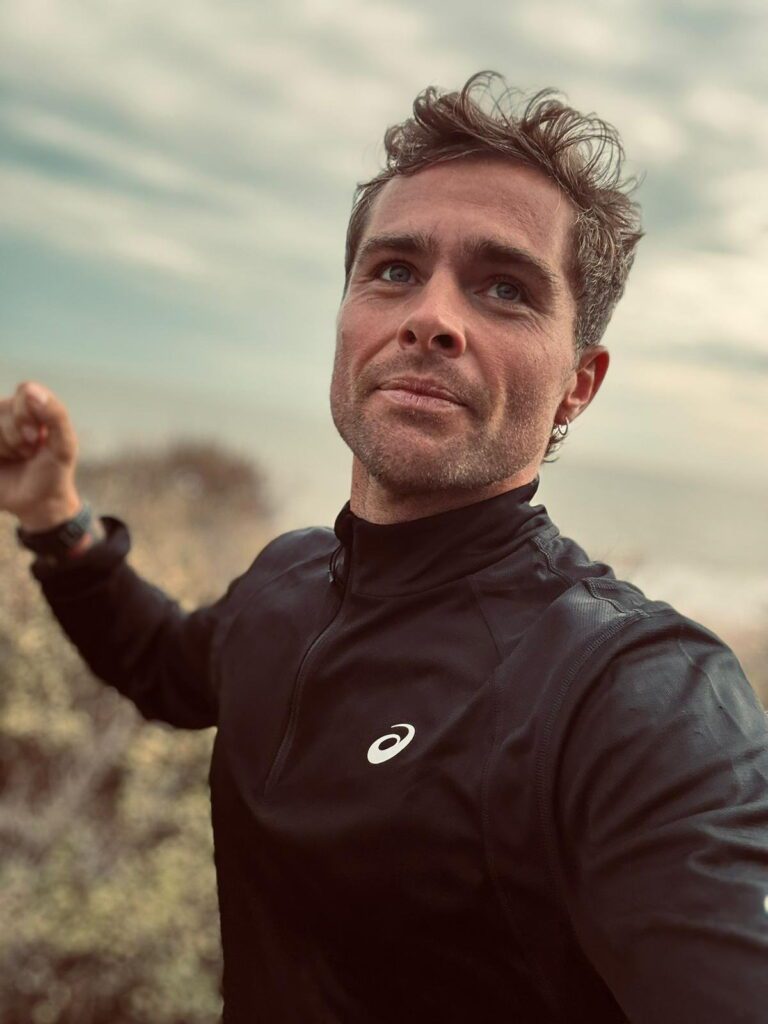 Call of Duty World No.1 ditches console and sheds 6st to run 74 ...