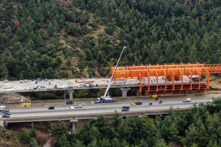 Θεσσαλονίκη: Εντυπωσιακές εικόνες από το Fly Over - Πότε ολοκληρώνεται ...