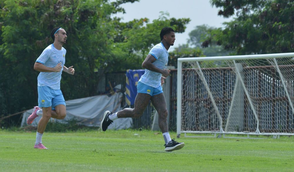 Curhat Striker Asal Brasil Milik Persib soal Sulitnya Main di Indonesia