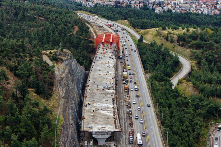 Θεσσαλονίκη: Εντυπωσιακές εικόνες από το Fly Over - Πότε ολοκληρώνεται ...