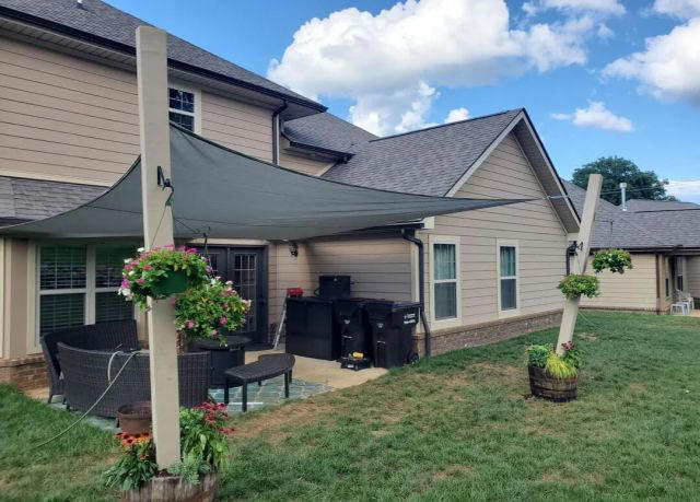 Gardener shares remarkable before-and-after photos of backyard ...