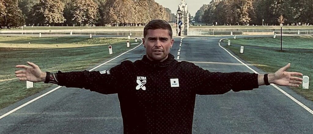 Call of Duty World No.1 ditches console and sheds 6st to run 74 ...