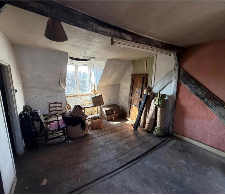 House up for auction in Sussex street named one of the prettiest in England