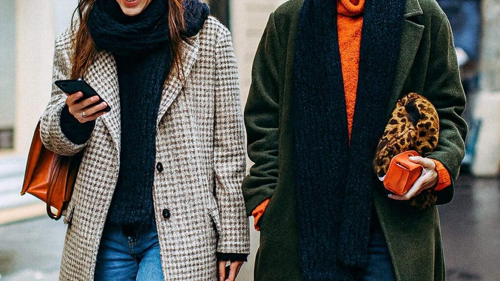 Couleurs pop, boots XXL et style sans effort : la mode automne-hiver s ...