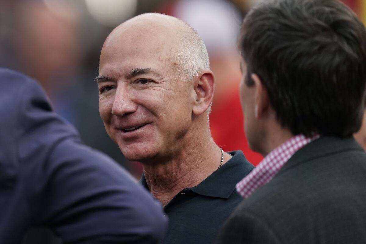 Jeff Bezos, magnate: "Desayuno un plato de pulpo con huevo pochado y ...