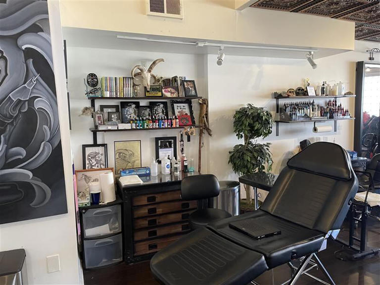 Missouri tattoo artist pushes for stricter apprentice training rules