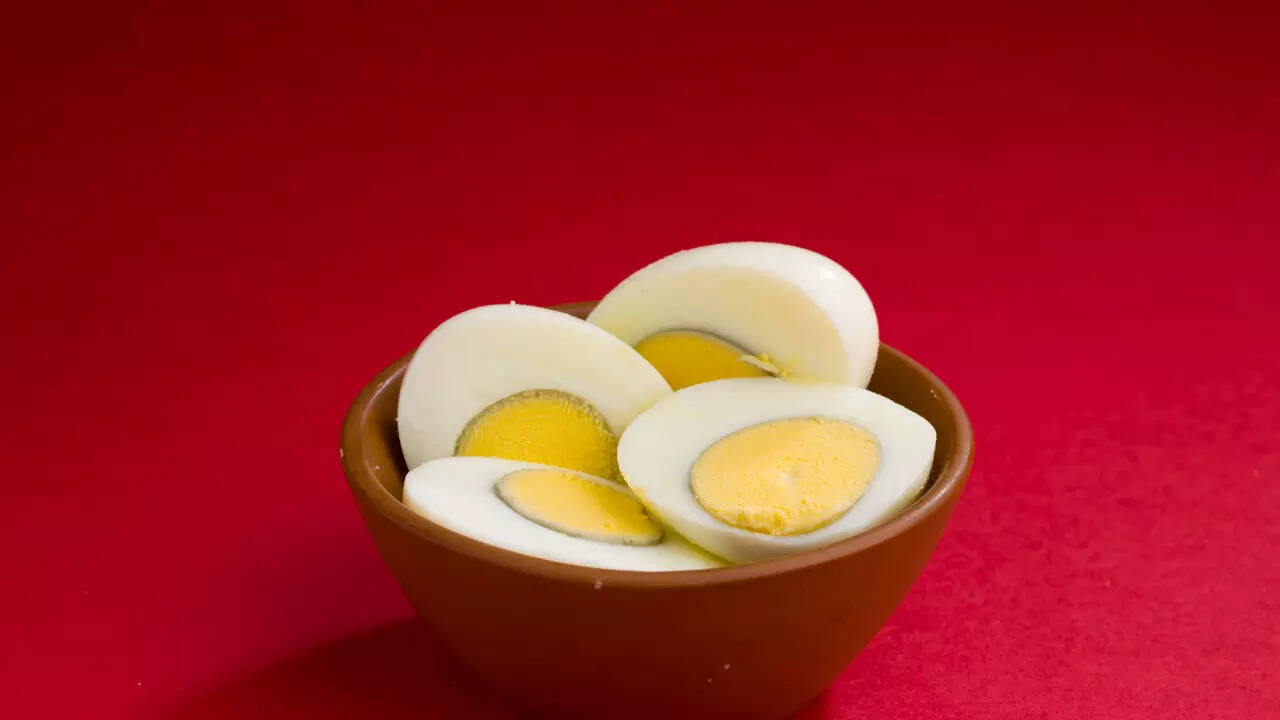 Egg versus Paneer: Which is a better source of protein for breakfast