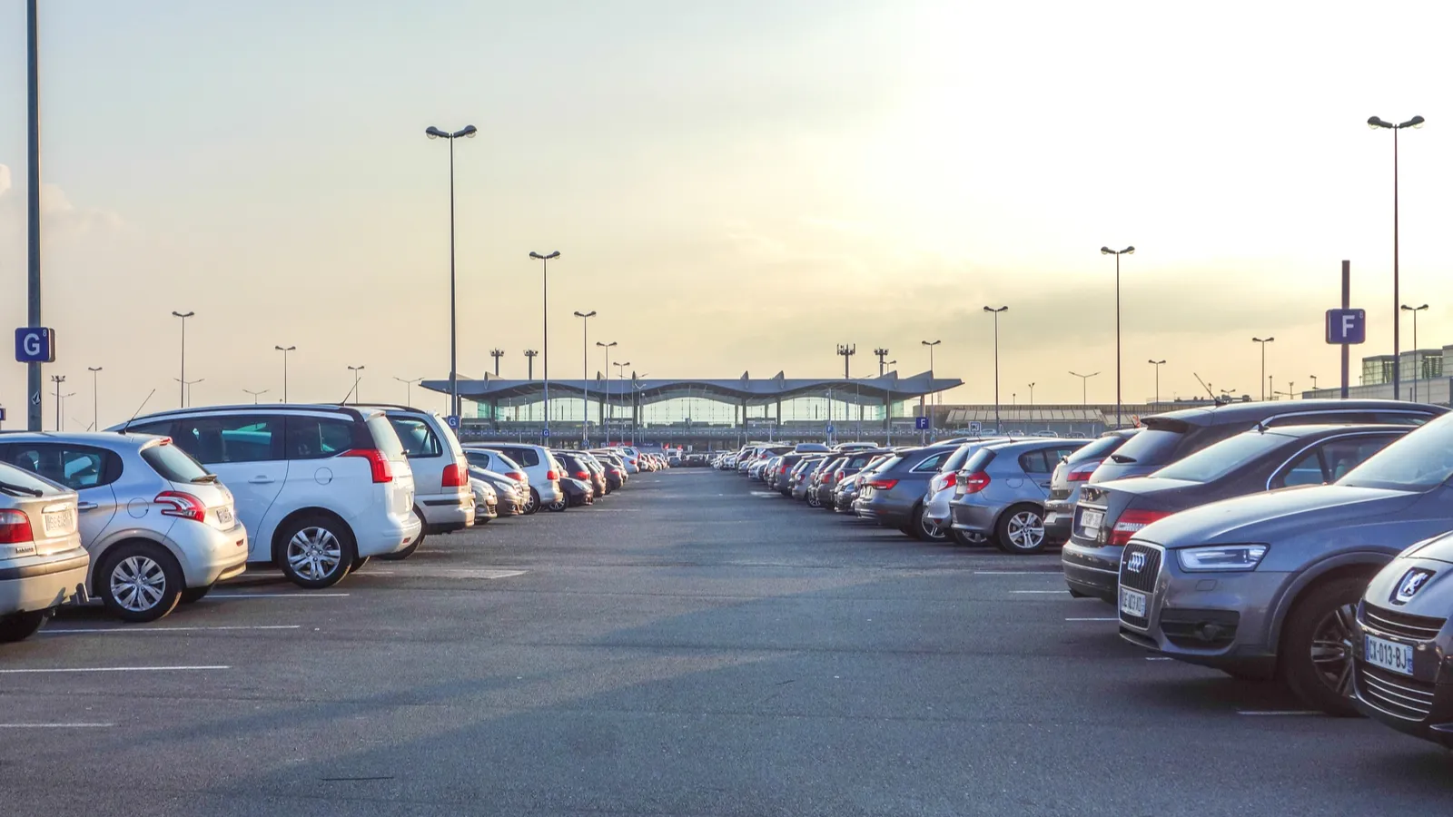 Hybrid cars become a major part of Ford and Honda’s 2026 lineups as EV ...