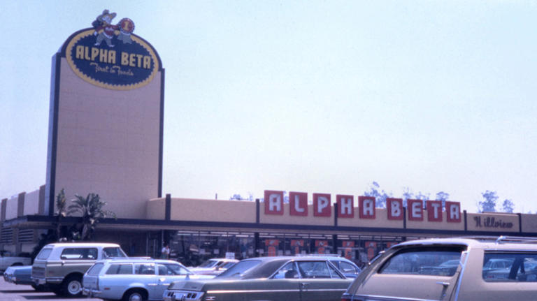 X Now-Defunct Grocery Chains You Probably Forgot Ever Existed