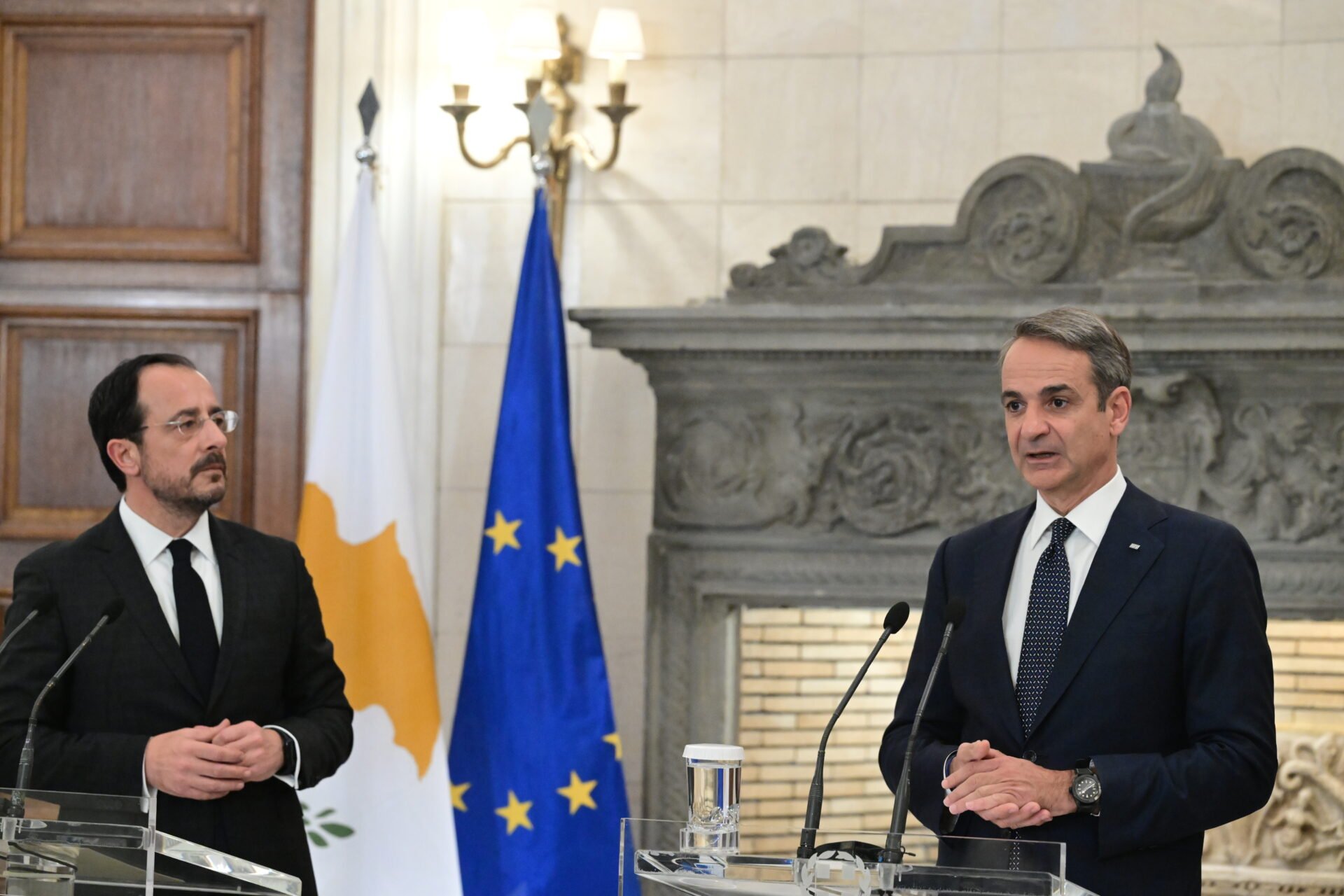 Ο Μητσοτάκης ψάχνει επενδυτές για το καλώδιο με την Κύπρο