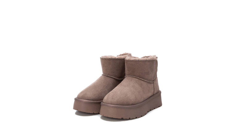 He renovado mi zapatero de otoño con estos botines tipo UGG que cuestan ...