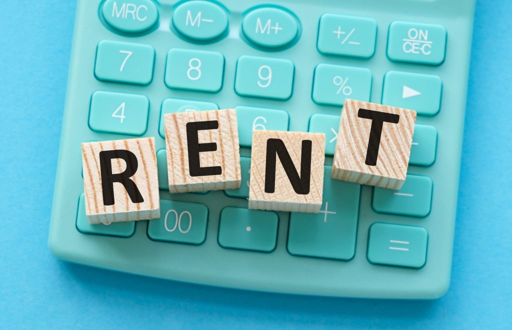 Mickey Rourke launches GoFundMe campaign to raise rent money