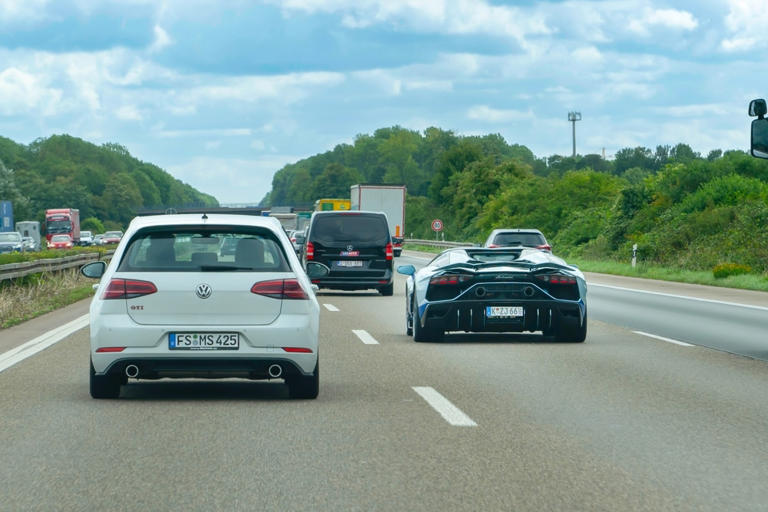 Only Two Places in the Whole World Have No Speed Limits for Cars (And ...