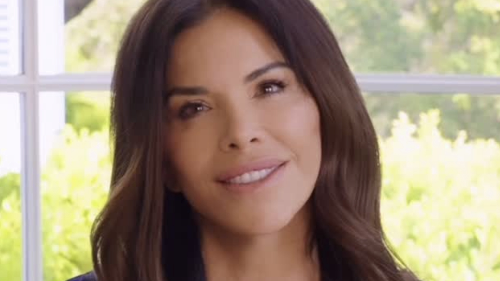 Dans une robe « osée », Lauren Sánchez Bezos (55 ans) crée la surprise