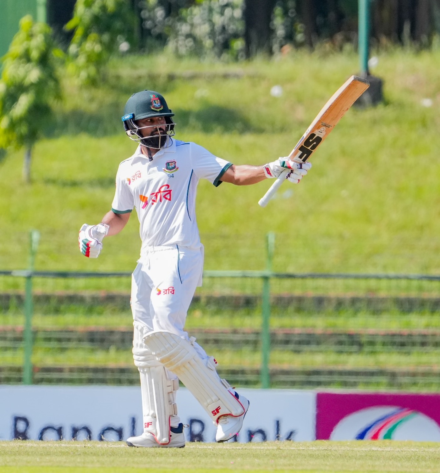 Mahmudul and Shadman stretch Bangladesh's lead after Taijul's four-for