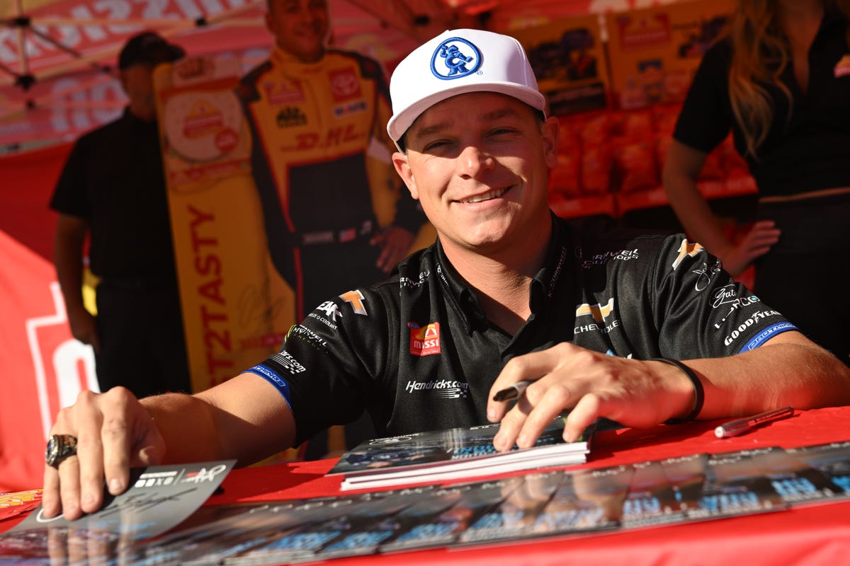 Matt Hagan Not Counting Himself Out for Fifth NHRA Funny Car Title